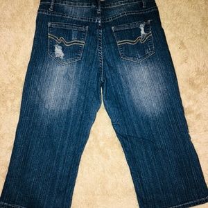 BONGO | Pants & Jumpsuits | Bongo Distressed Denim Capris | Poshmark